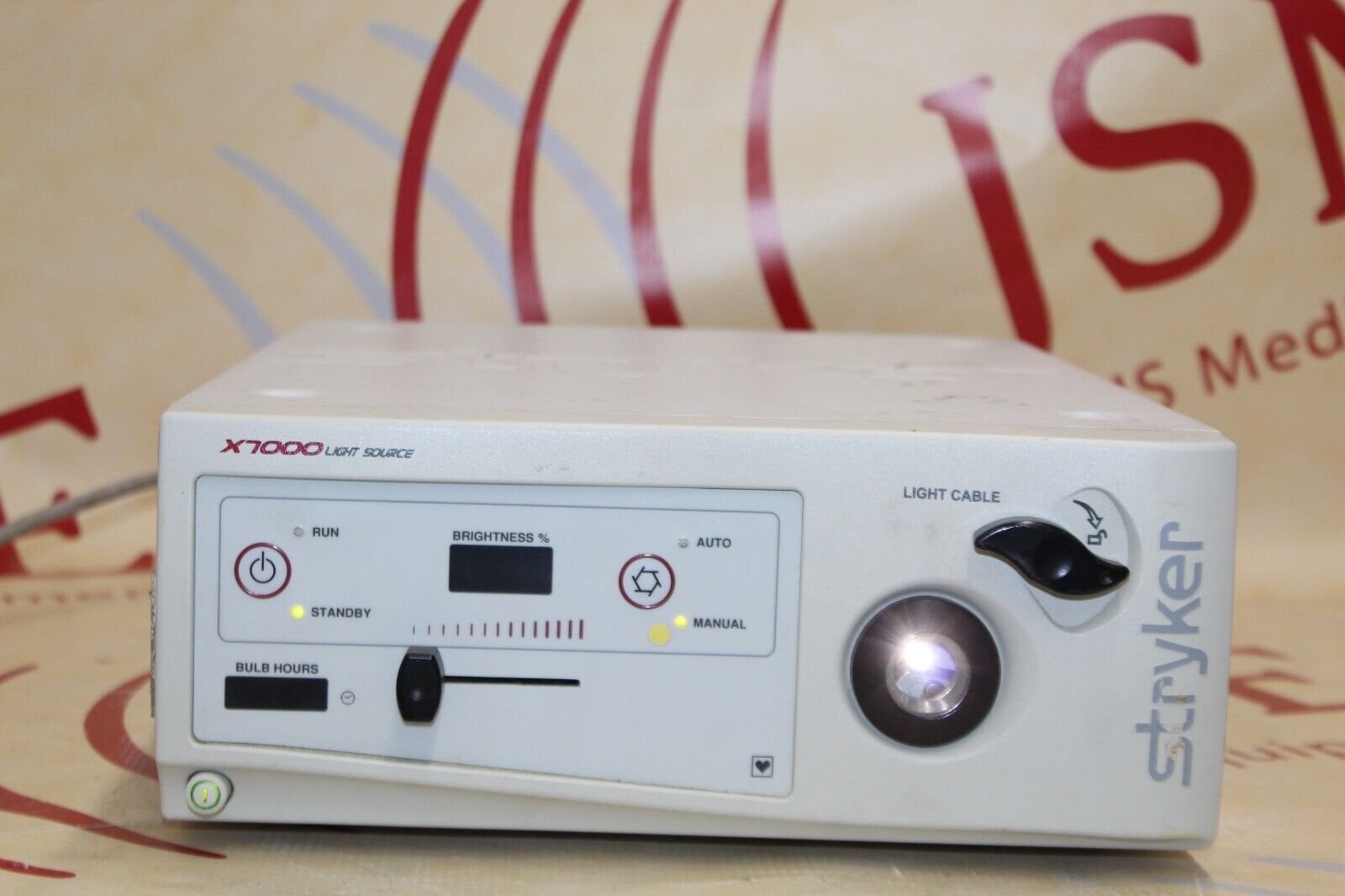 Stryker X7000 Xenon Light Source – JS Medical Equipment