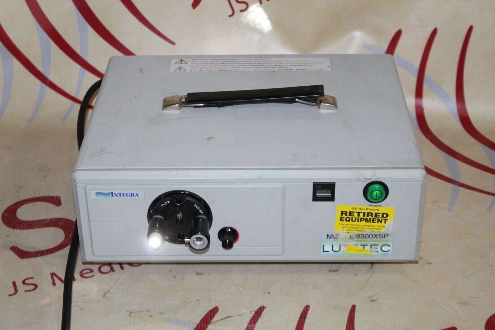Integra Luxtec 9300XSP Light Source – JS Medical Equipment